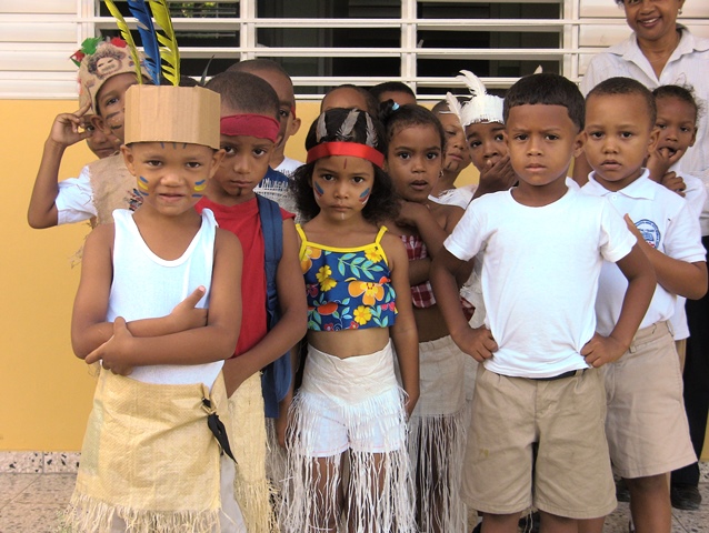 Estudiantes escuelas públicas y colegios privados de PP celebran actos ...
